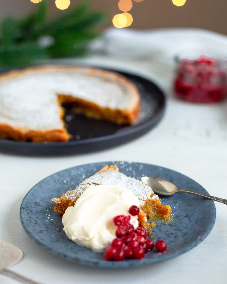 Julig Saffranskladdkaka Med Vit Choklad - Utan Gluten Eller ägg | Baka ...