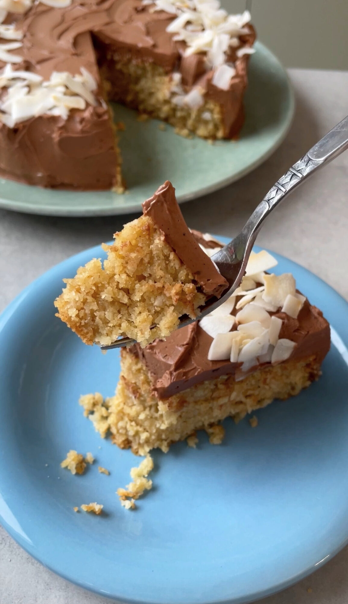 Saftig Kokoskaka Med Len Chokladkräm | Baka Med Nina - Glutenfritt ...